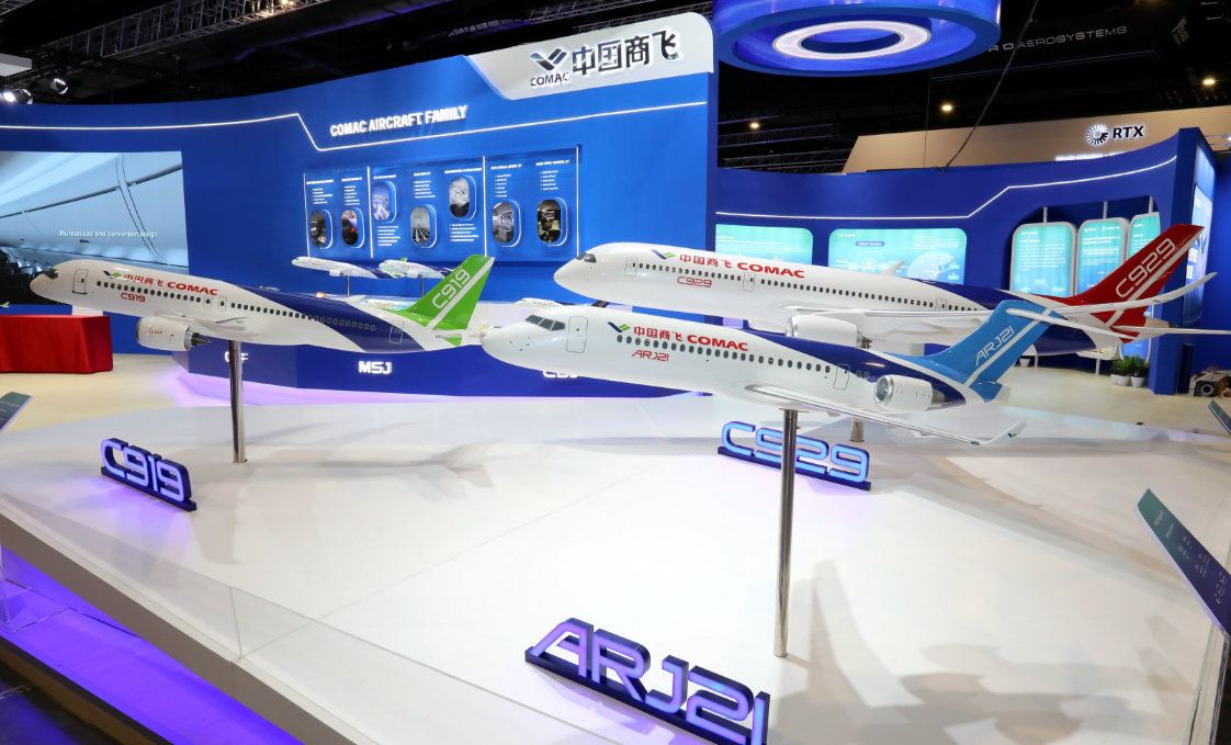 中国商飞C919和ARJ21飞机首次亮相新加坡航展_北晚在线