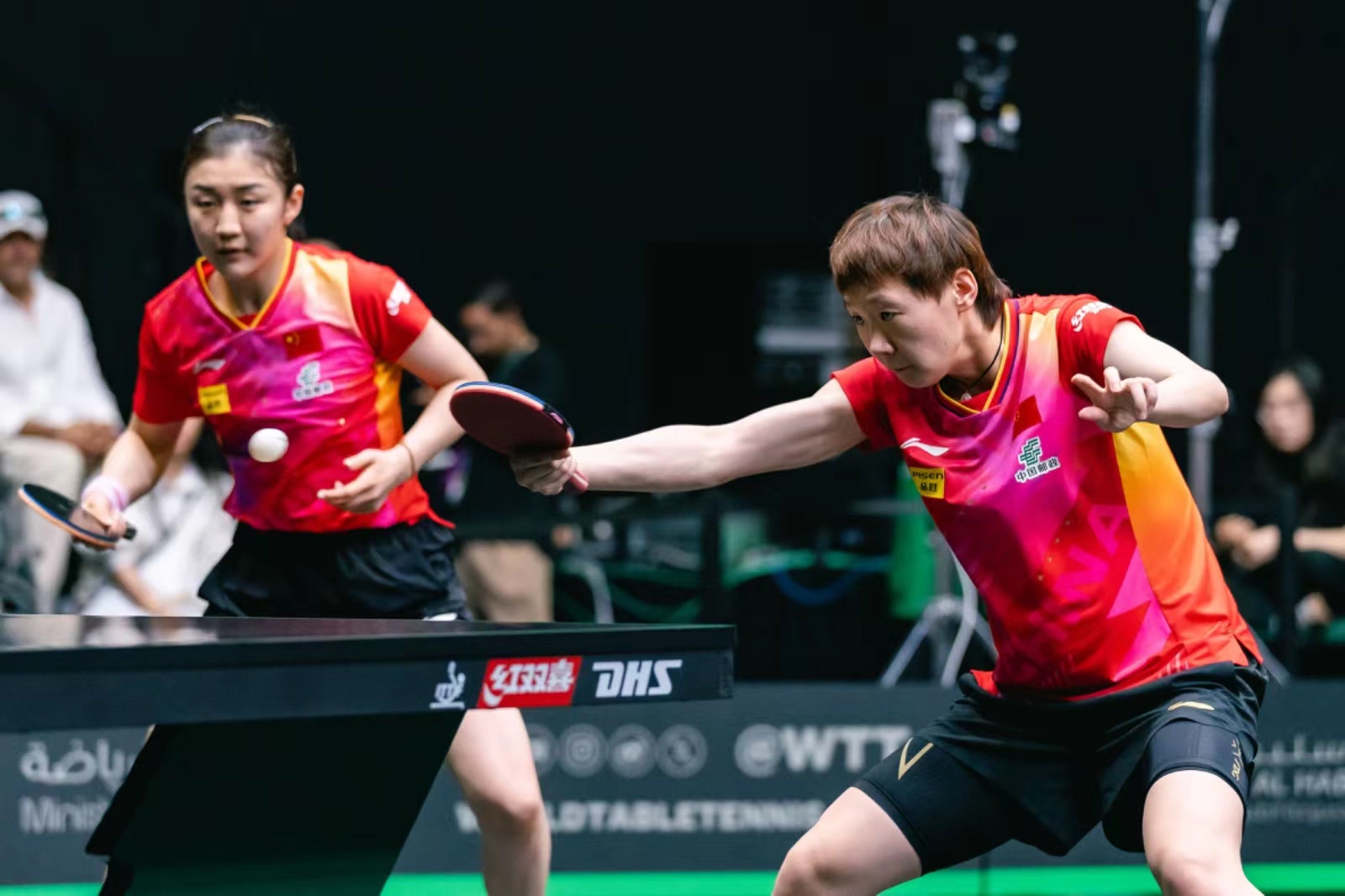 国乒九场球一局未失 男双单局17比15险胜