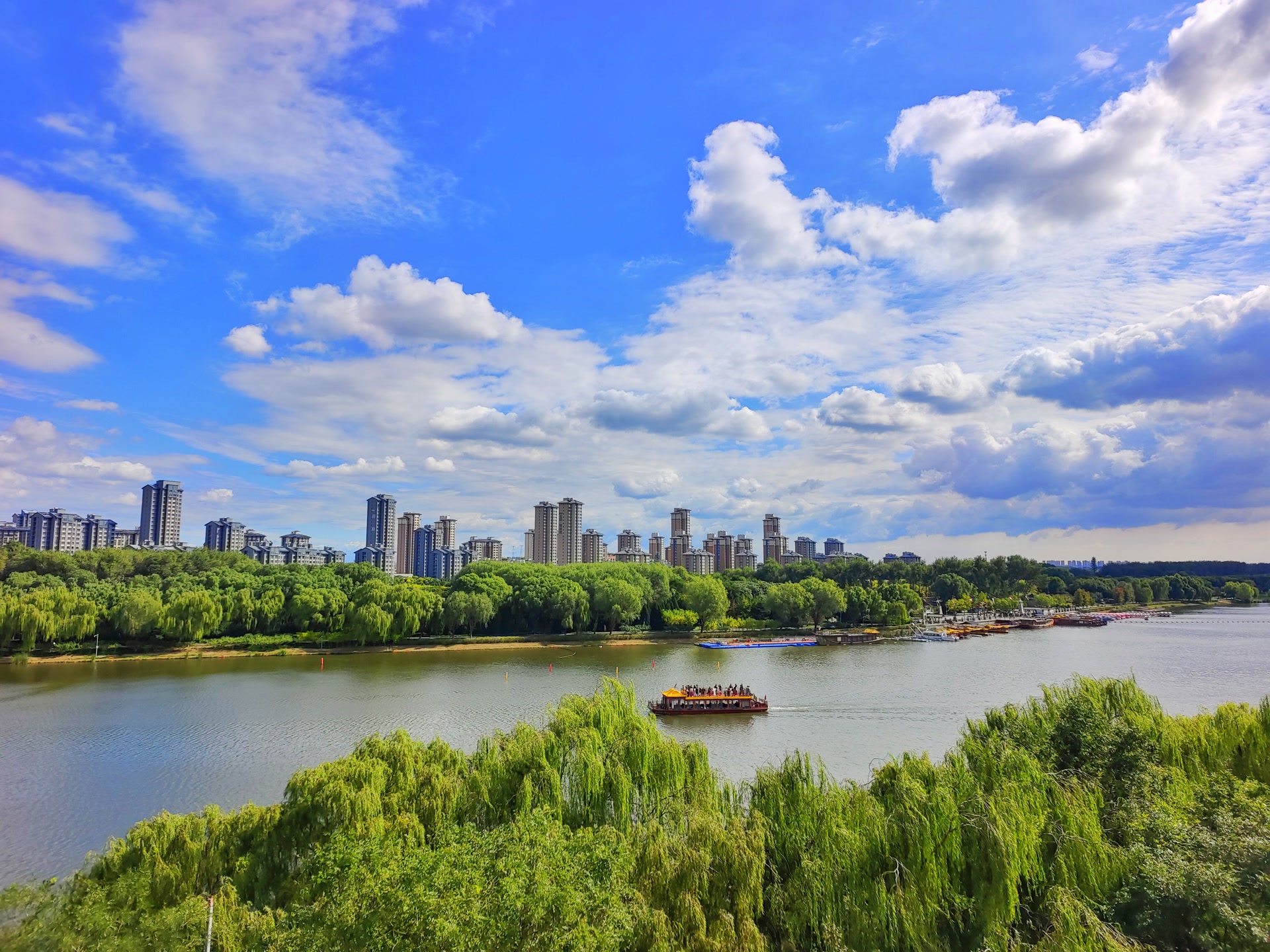 PM2.5浓度个位数！今天，北京的蓝天美醉了