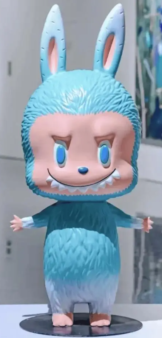 LABUBU拍出108万天价：法律为何要替买家保密